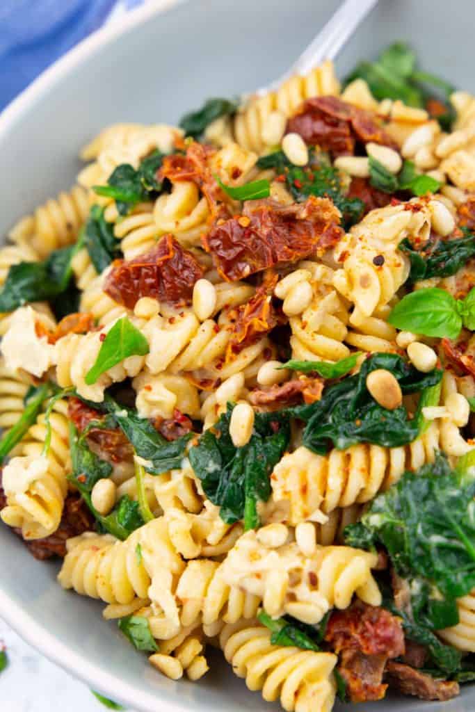 Hummus Pasta - Vegan Heaven